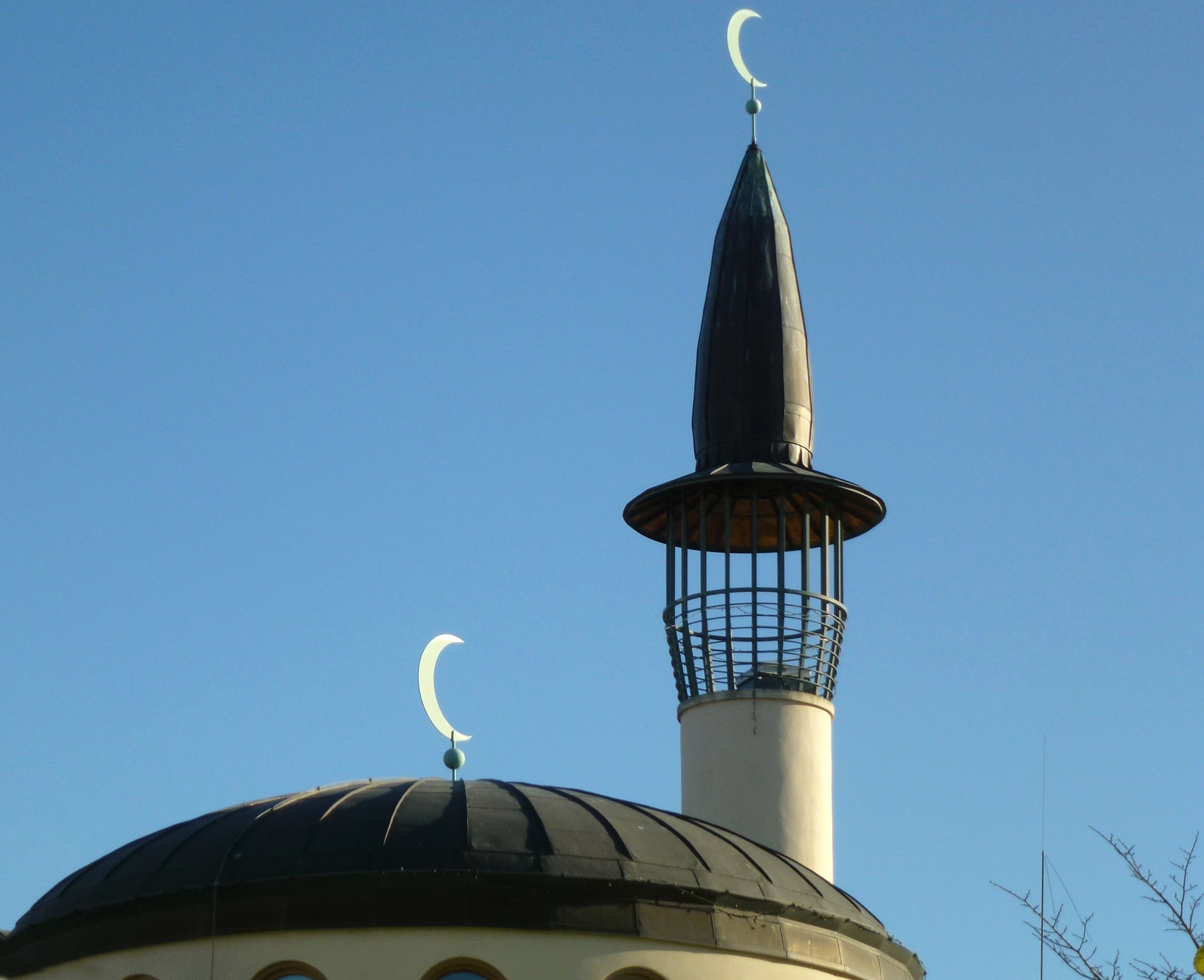 >> Hva gjør muslimene i moskéen?